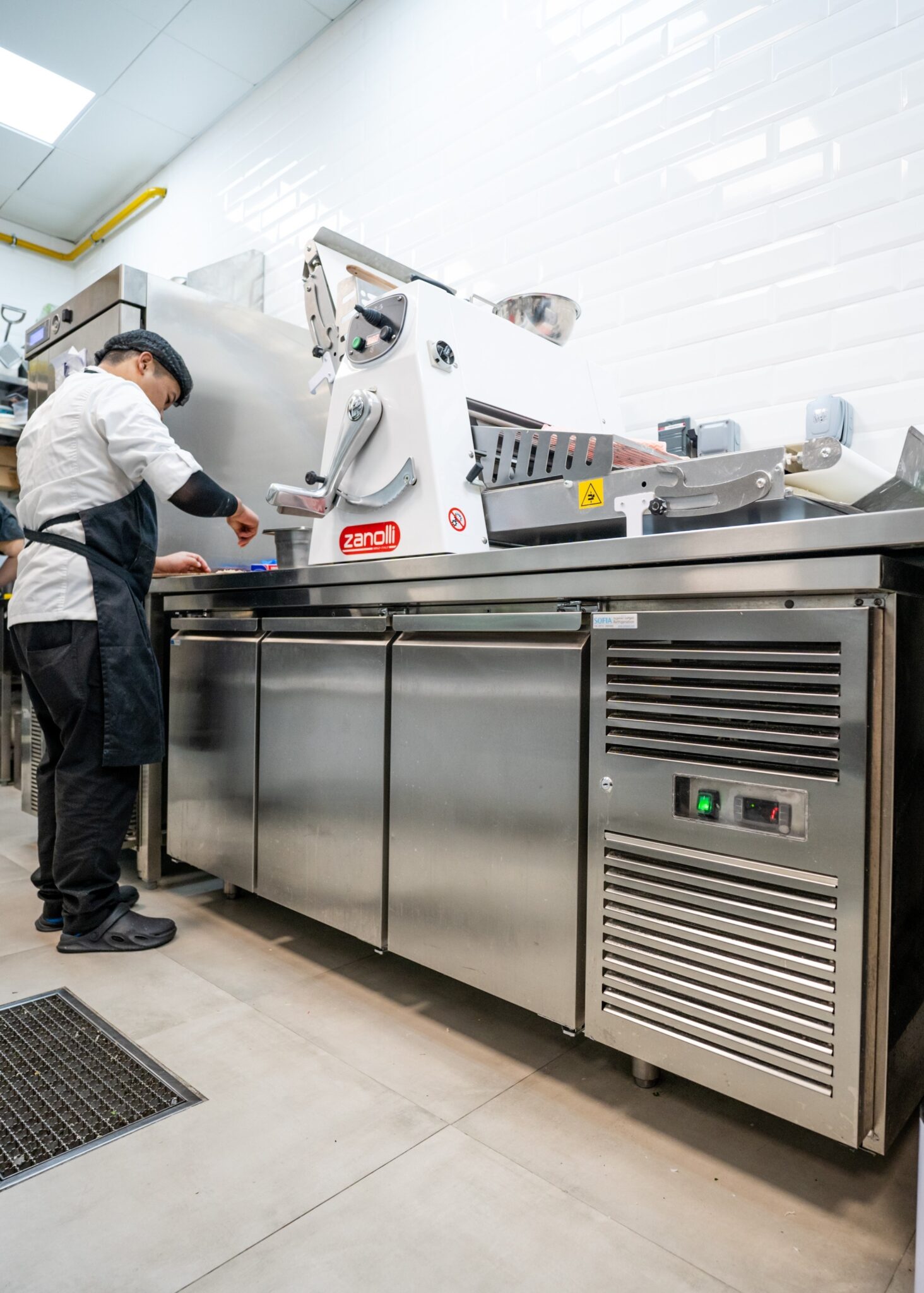 Asma, Dubai - Sofia Refrigeration
